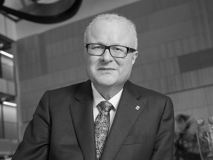UPDATE - Hessischer Finanzminister Thomas Schäfer tot - Bouffier ...
